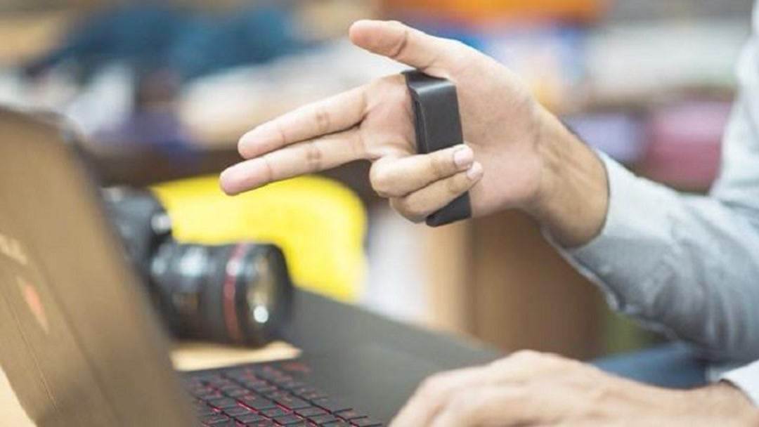 戴在掌心的手环,能完美取代鼠标,以后操作电脑更方便