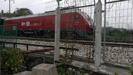 HXD1D牵引K112次列车出怀化站