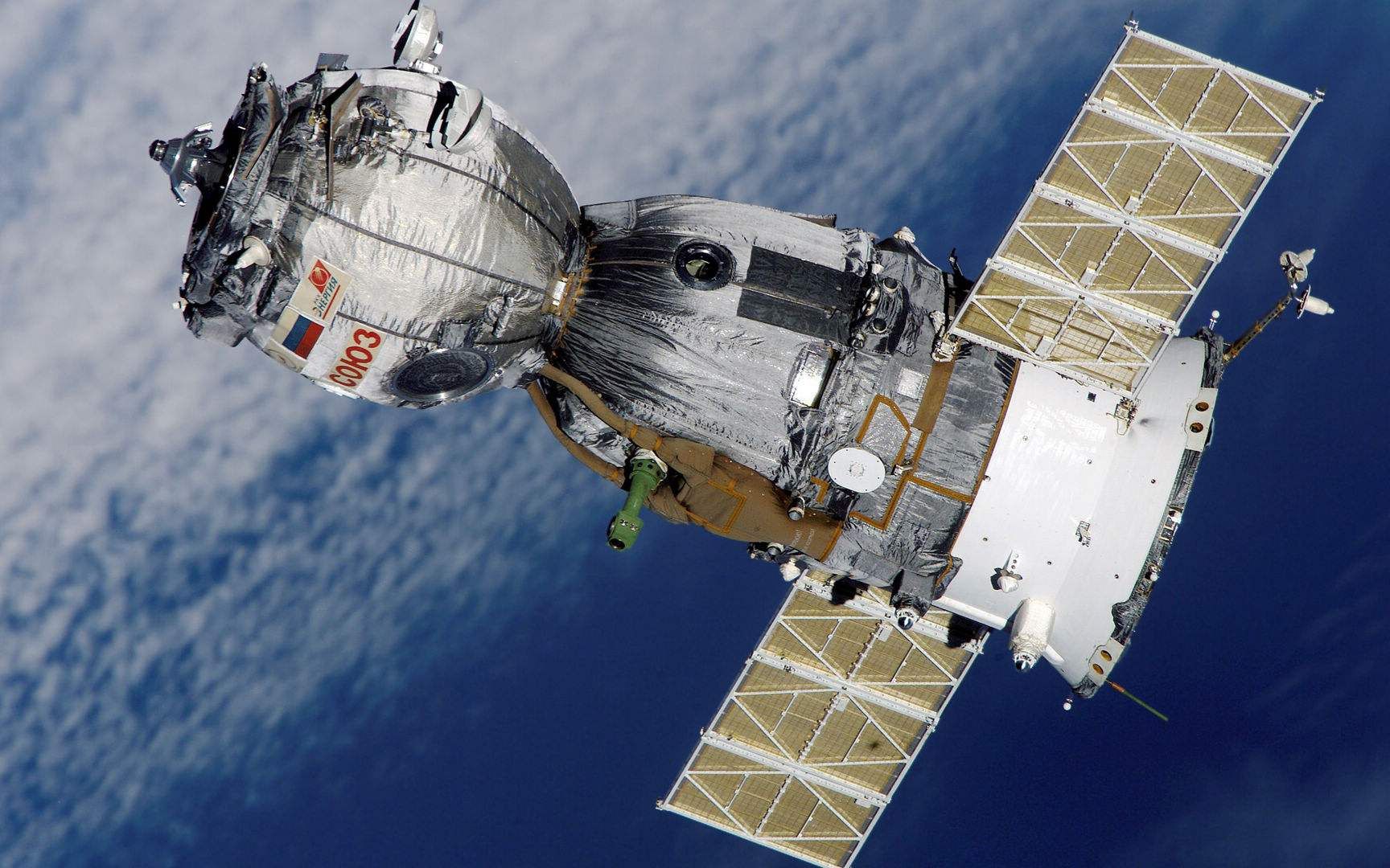 中国天线立下大功!截获美国宇宙信号,精准定位美国卫星位置