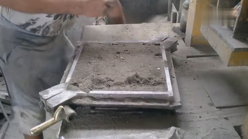 揭秘:水泥砖的制作过程