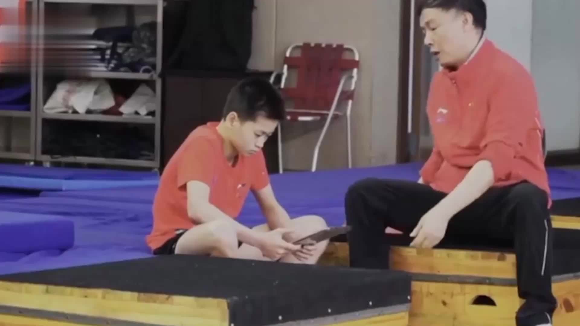全红婵要和恩师分开了!何威仪不再当她教练,有新的教练将代替