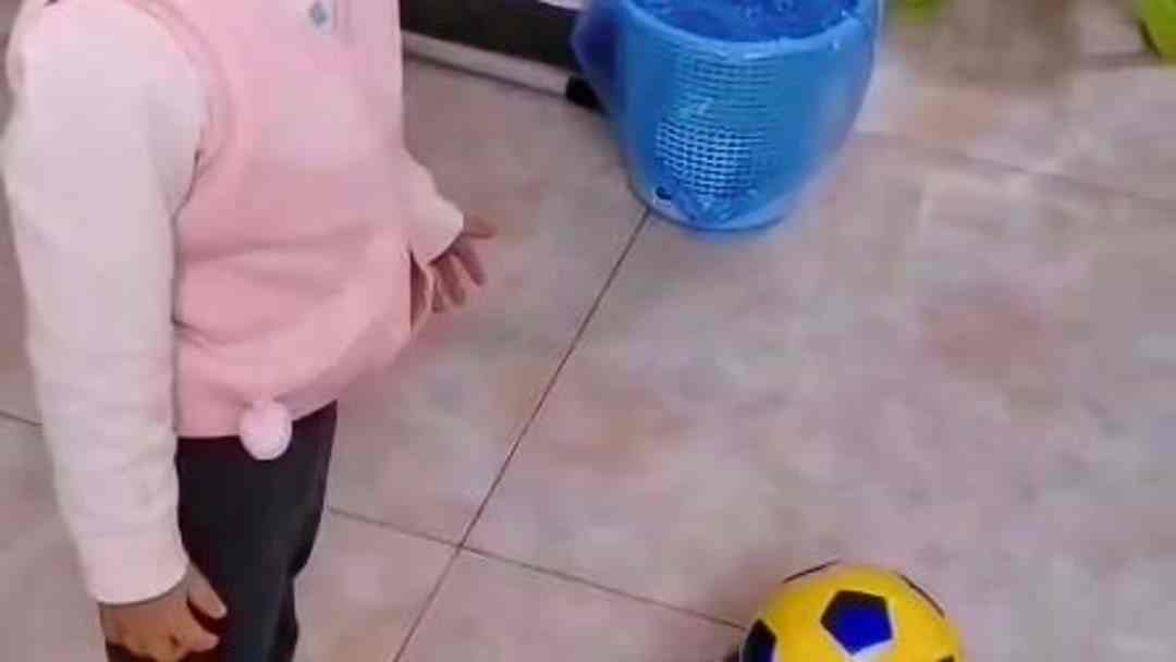 山姆幼儿英语课Sammy-TPR练习身体部位的小游戏
