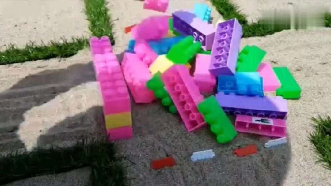 变形警车珀利赛车总动员2挖掘机挖土机汽车总动员玩具动画视