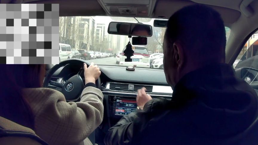 #汽车陪练 油门当刹车了 #新手上路多关照