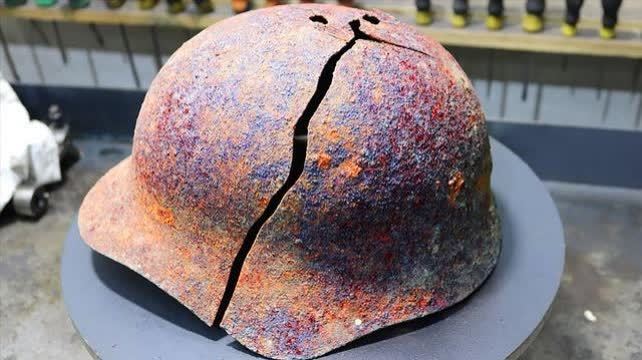 国外小哥闲着没事,翻新了一个SSH36头盔,这个实在太帅了