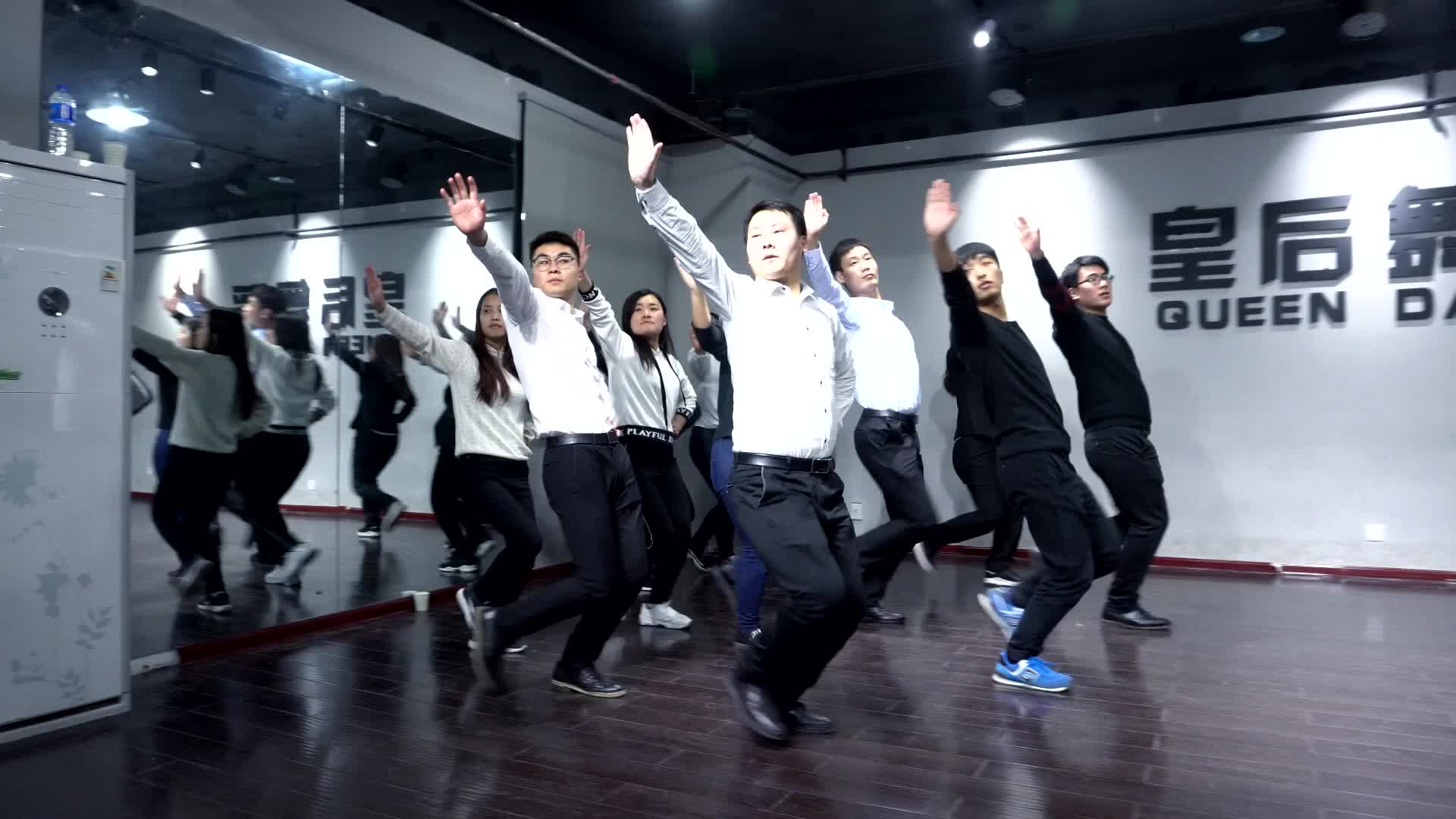 2019公司年会舞蹈跳什么好?搞笑舞蹈编排哪里有?郑州皇后舞蹈