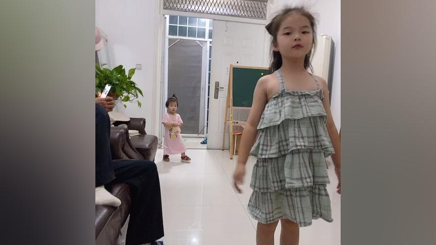 老人第一次网上买东西说太便宜了图片也看着特别好我一问是拼多多