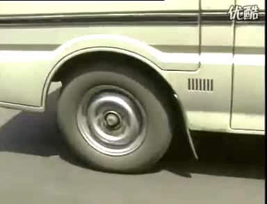 汽车轮子转动(侧面).