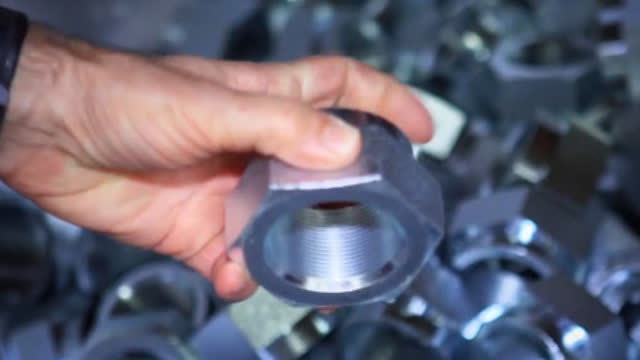 日本发明永不松动螺母,声称300年都不用修理,我国也在大量使用