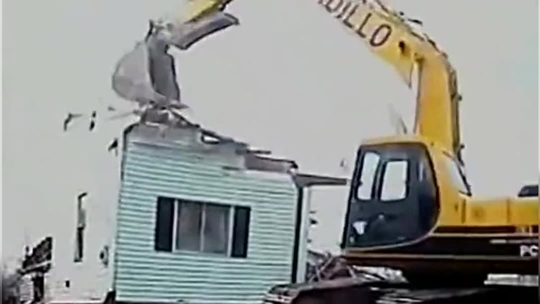 挖掘机视频表演 大型挖掘机拆楼视频大全