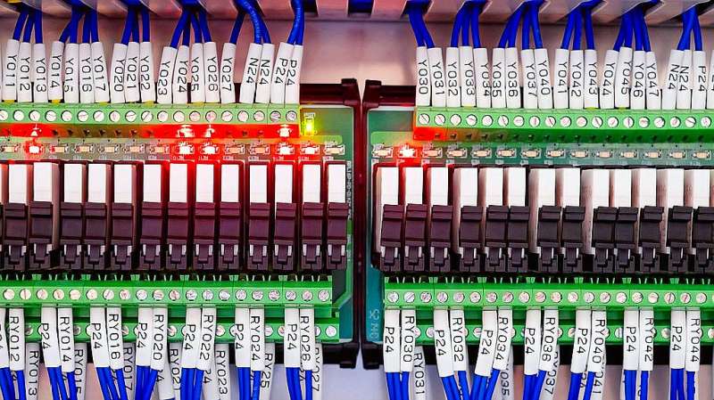 PLC电气隔离什么作用?为什么一上电就烧坏PLC?电工别犯低级错误