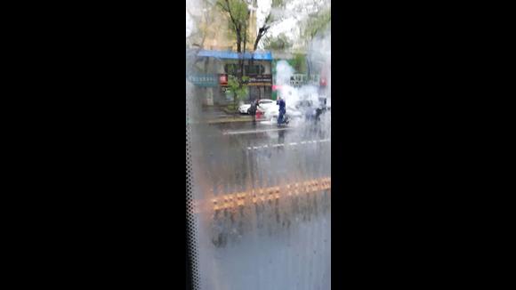 怎奈熊熊烈火就是不灭,意外无处不在。多么触目惊心