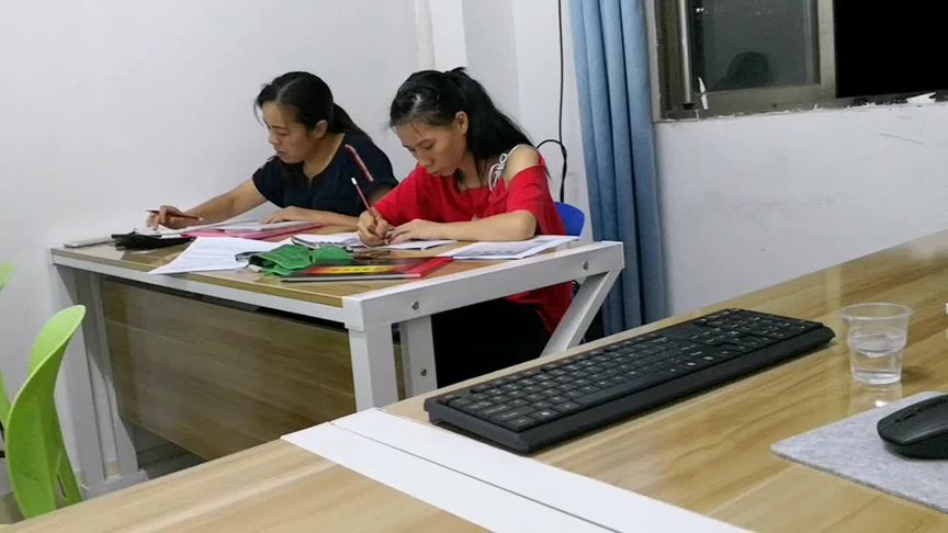 电脑会计～办公设计培训～灵山科明职业进修～