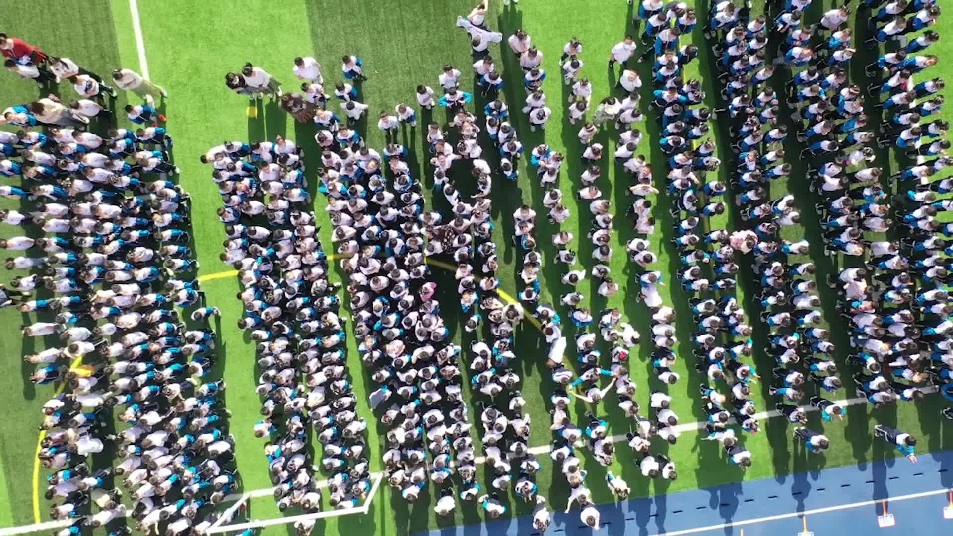 每周一,武昌这所学校"鼓掌升旗"