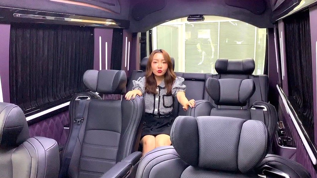 原装进口依维柯9座商务车 3.0T柴油版 唯一现车实拍