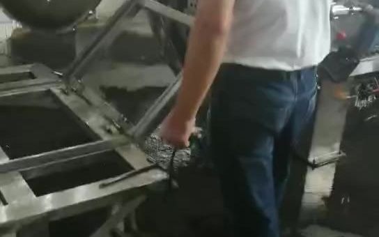 食品高压高温杀菌锅出栏视频