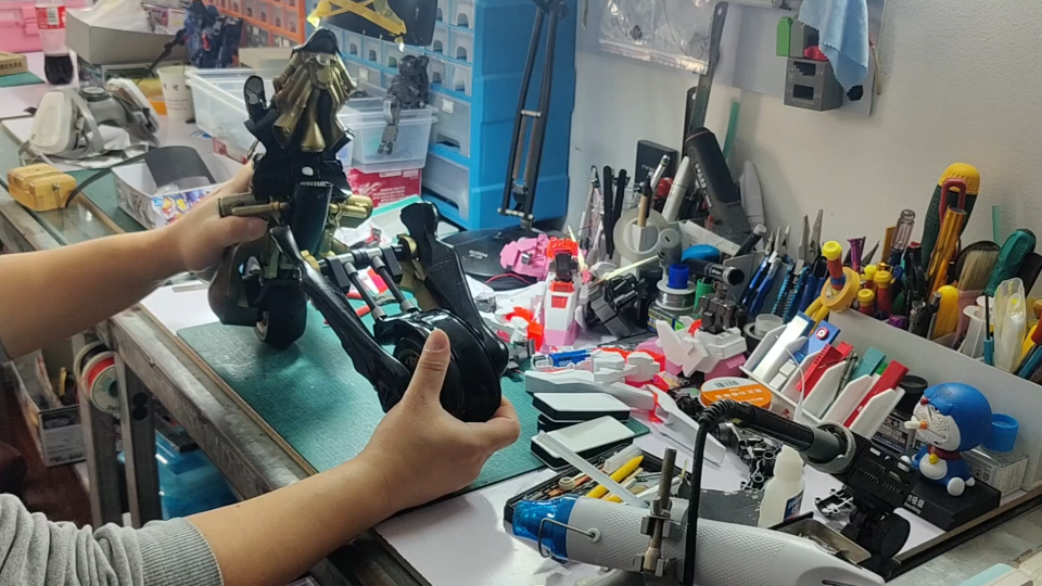 玩具维修 最终幻想玩具摩托车维修 模型玩具维修