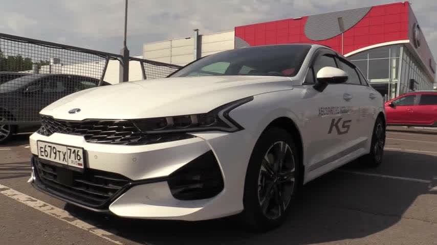 2020款起亚K5按下钥匙,近距离了解实车,我放弃了大众.