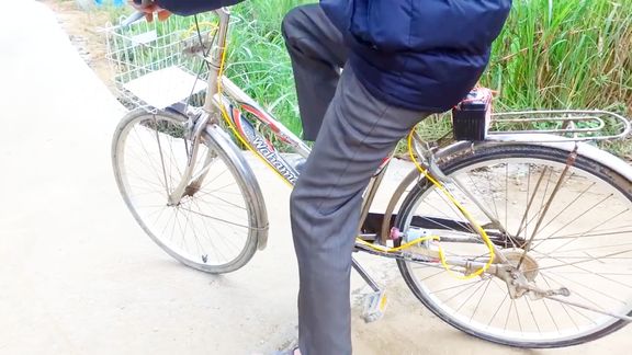 将自行车改成电动车,这才是会过日子的
