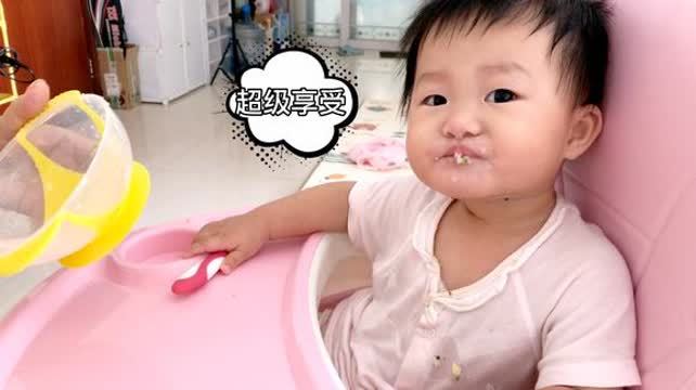 8个月宝宝辅食吃什么?新手宝妈亲自动手做,全家人都夸做得好!