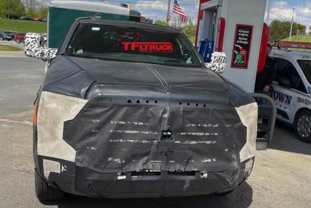 全新丰田坦途皮卡最新谍照曝光 有望今年年内亮相