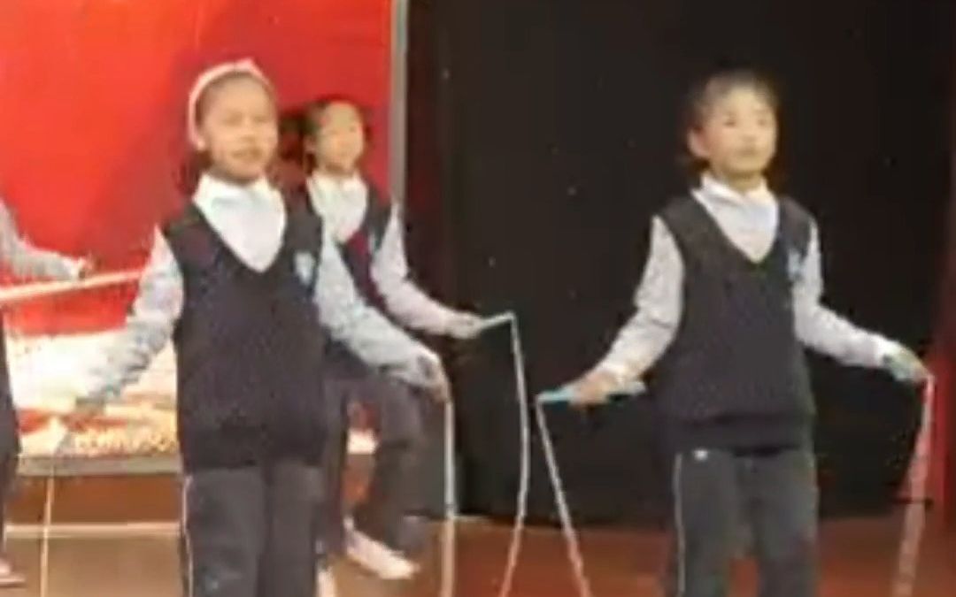 Yes,OK 跳绳表演