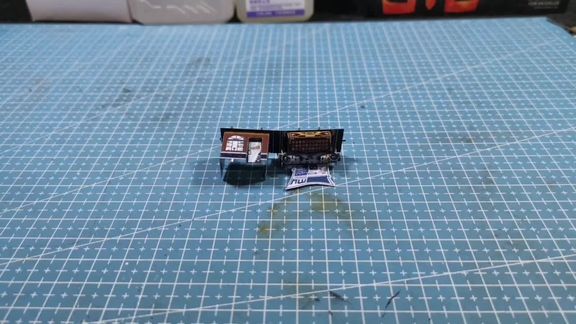 #拼装模型 #手工制作 #定格动画 有多久没有去过书店了呢?