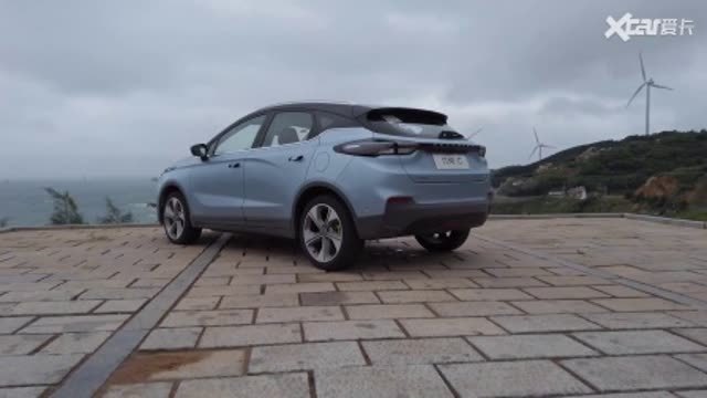 续航550km,7秒多破百,十几万的几何C还挺好开