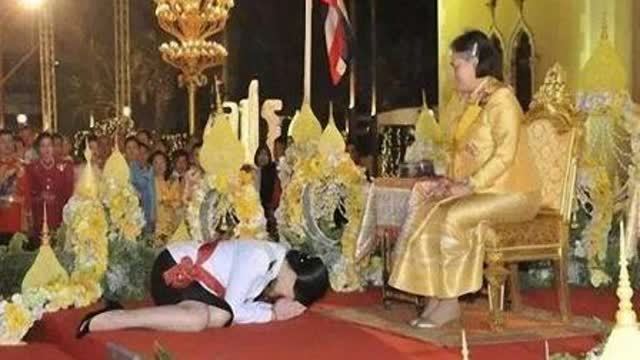 在泰国,王室到底有多大的权利?堪比中国古代皇帝