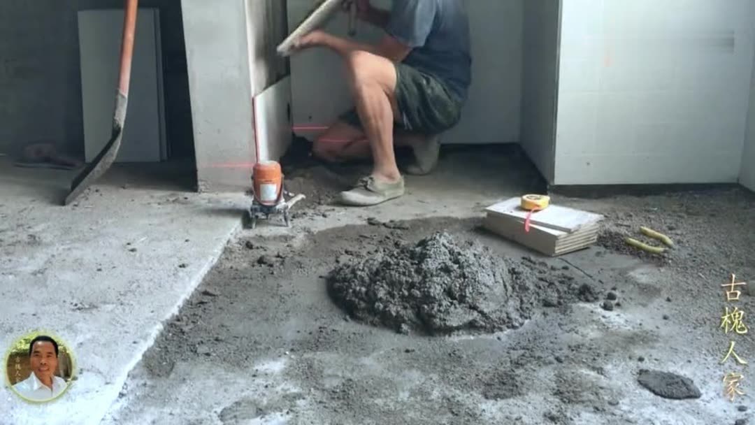 不用瓷砖开孔器,切割机也能给瓷砖开圆孔,20年经验师傅手艺妙!
