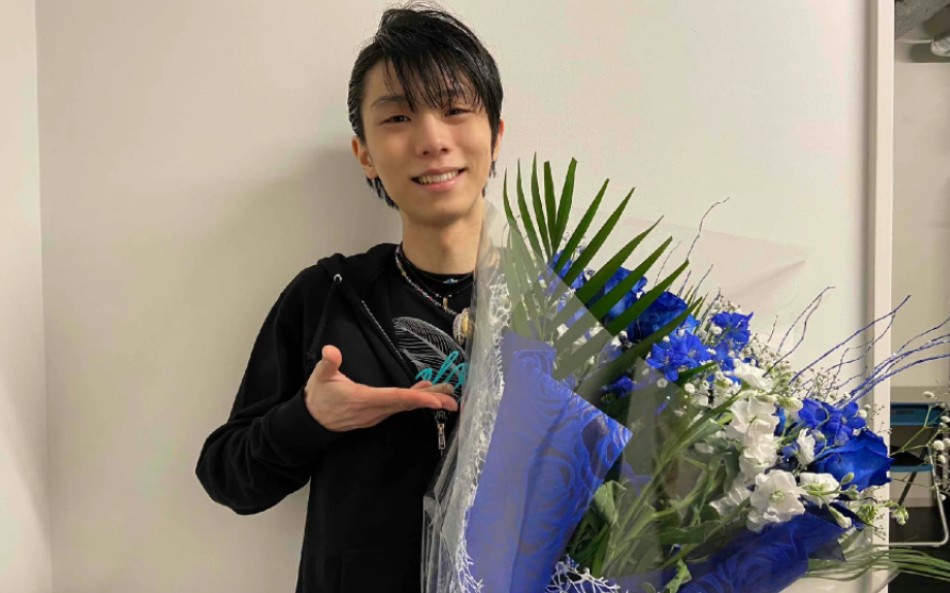 羽生结弦,生日快乐!许个愿吧!你吹蜡烛,我吃蛋糕