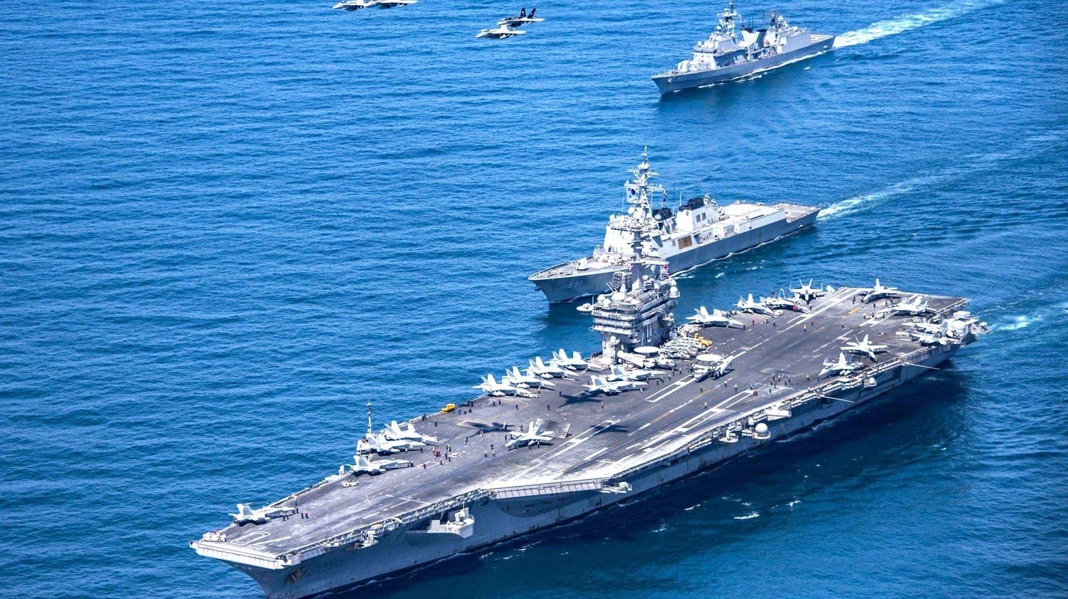美军释放危险信号,双航母战斗群动作频繁,4000陆战队已就位