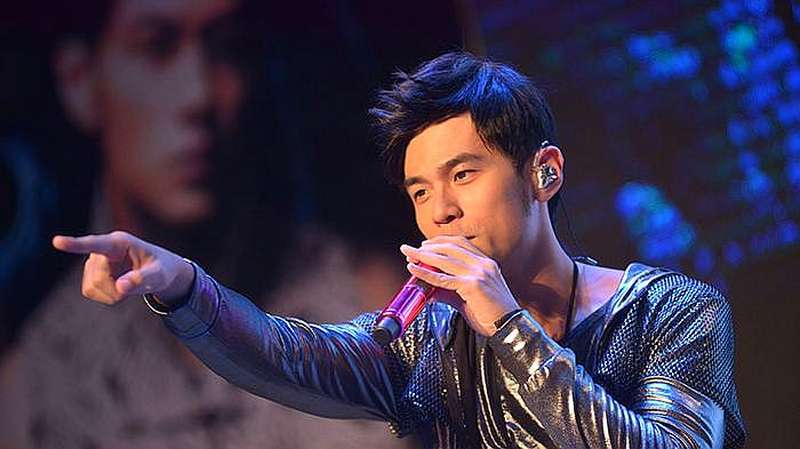 周杰伦演唱《稻香》,送给有梦想的人,还是当初的感觉