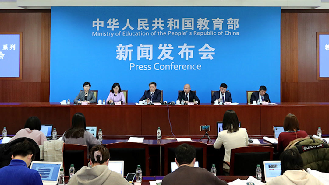让家长批改作业,教育部刚刚发话了:发现一起严处一起!