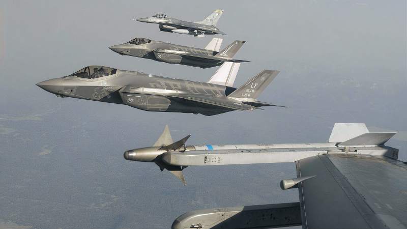 非要挑衅中国?日本突然搞了个大动作,王毅点名警告:手别伸太长