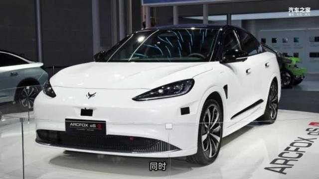 国产好车推荐:极狐阿尔法S华为HI版实车亮相,内饰配置豪华