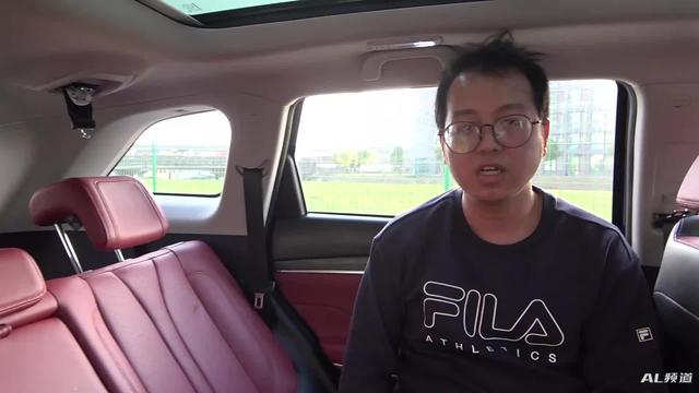 长安CS75 PLUS的后排安全带设计有多奇葩?