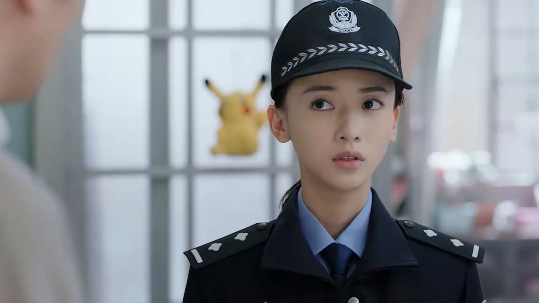 女警来家访,结果小伙搬家了,打电话还没人接