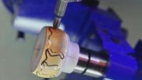 这是3D打印吗? 直接打印出一枚金戒指