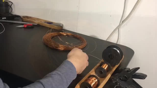 牛人用电线制作雕塑,太厉害了!