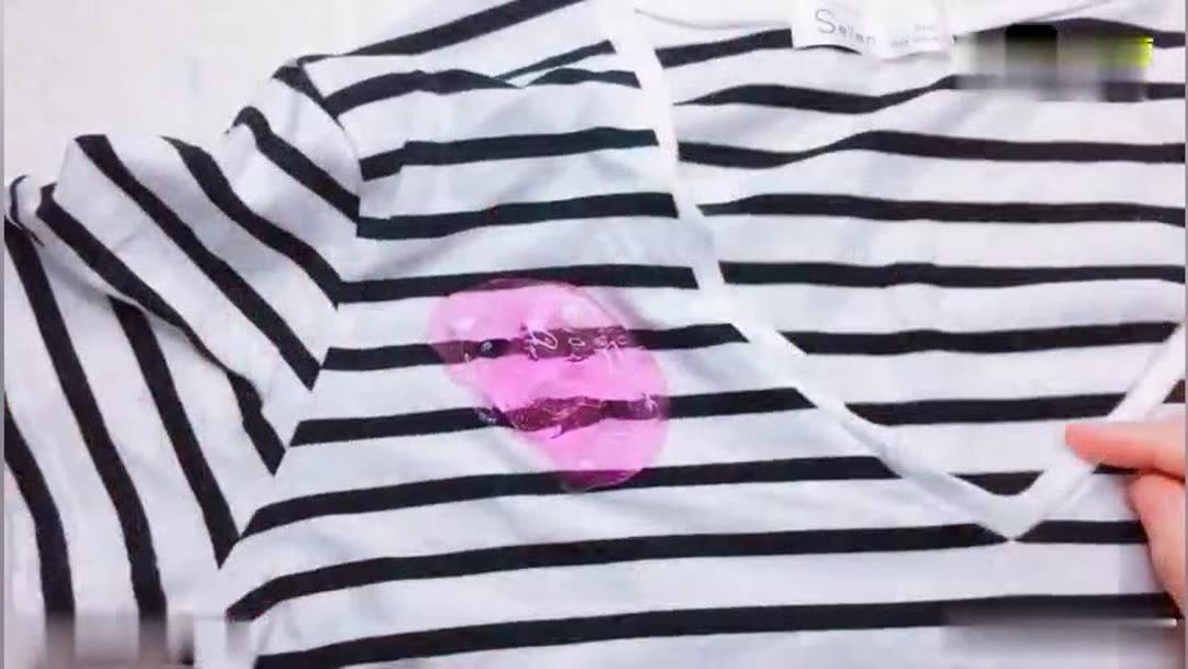 史莱姆粘到衣服怎么办?只需盐和白醋,轻松清洗干净,无硼砂