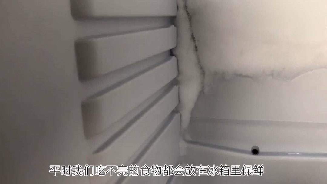 冰箱用久了结冰结霜,问题在这里,只需通一通,冰箱省电不结霜