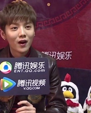 ...能赶得上吃饺子啊 。 Q:那家里人准备好年夜饭等你开餐吗? A:家里肯...