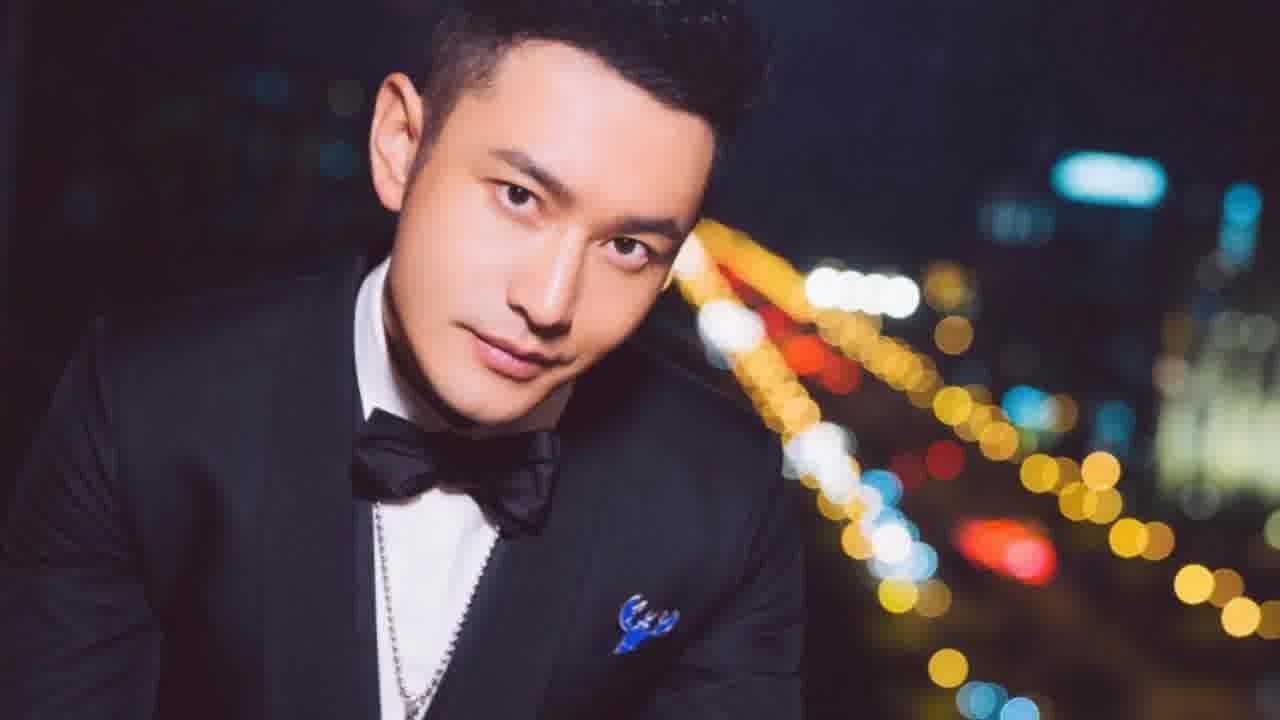 黄晓明金鸡奖主持首秀,直言外表镇定,其实紧张到冒汗