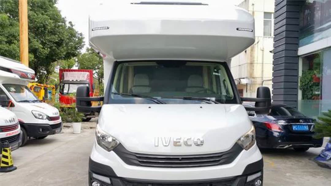 2020款伟昊进口依维柯C型房车 无拓展 双十一价格直降五万