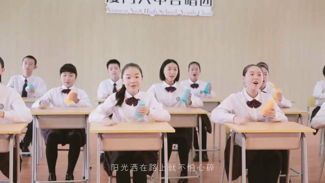 中学生合唱团网络又走红,用敲击演绎天籁歌声,网友:我要转学