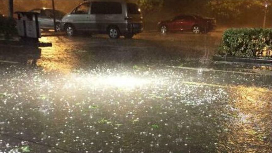 天气炎热,广州多地惊现冰雹!居民表示难得一见|DV现场