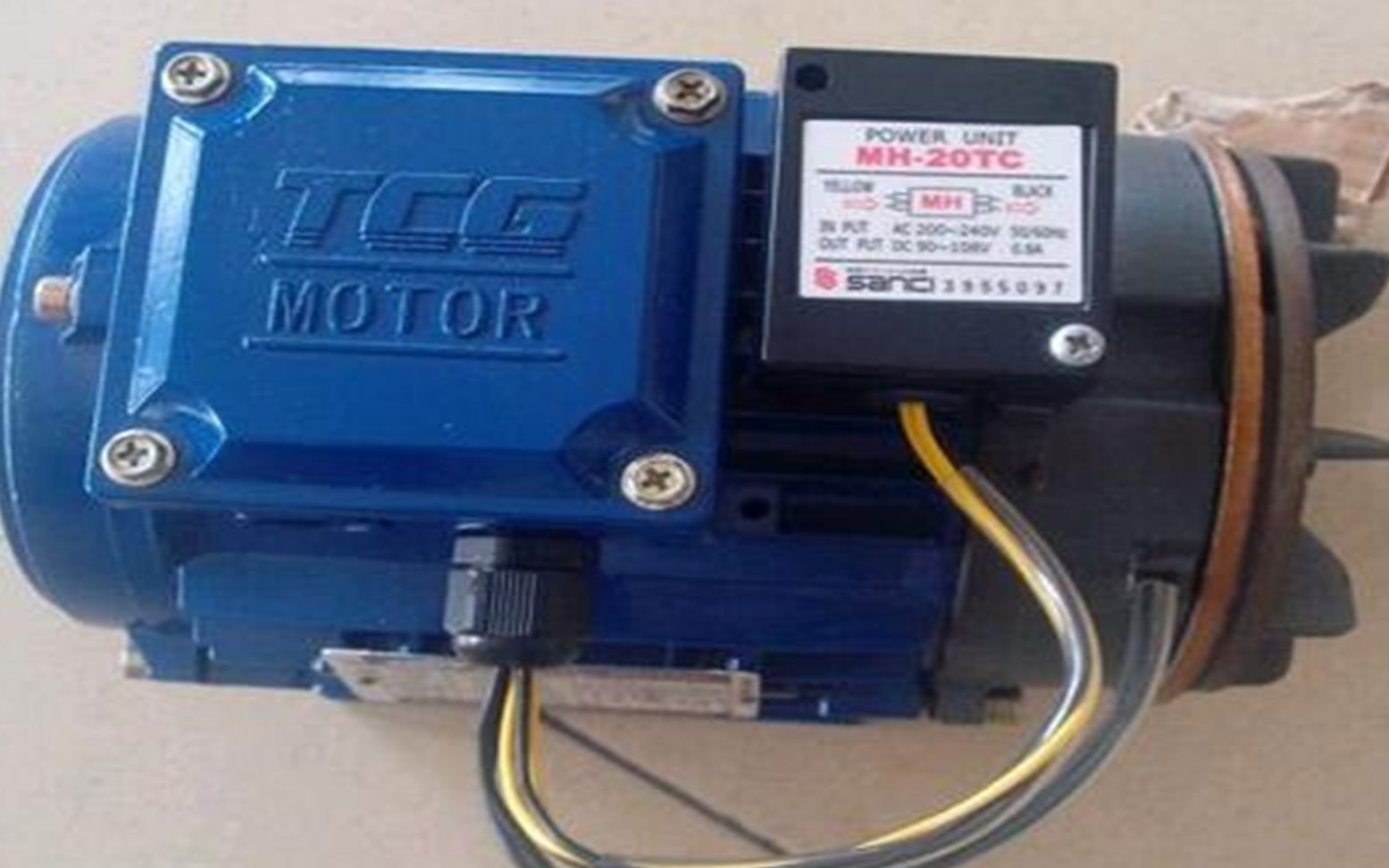 三相异步调速刹车电机的启停多点控制方式