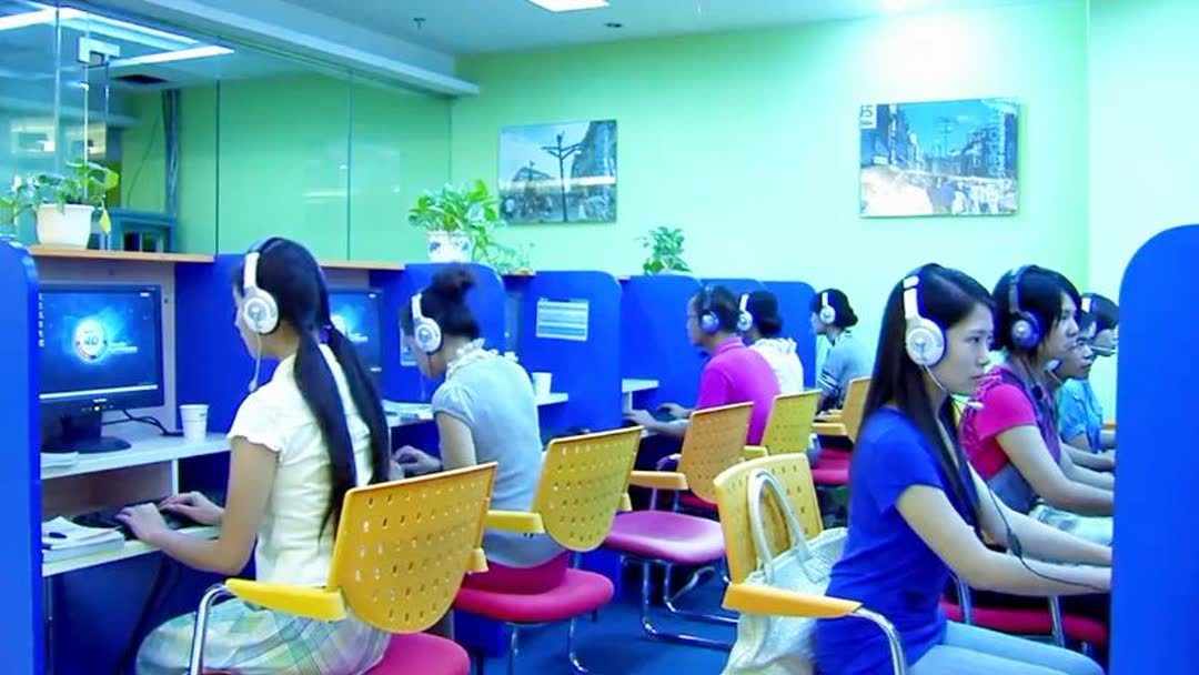 能参加公司的电脑培训,保洁小妹欣喜若狂,其实总经理在暗中帮她