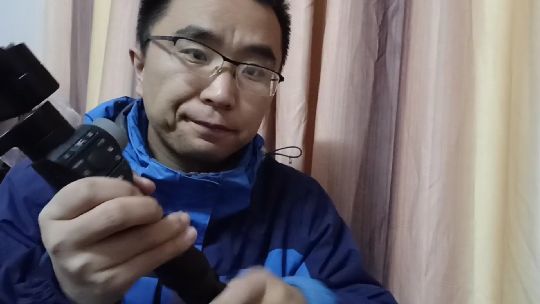 云台稳定器到货了,挺重的。好多功能需要慢慢琢磨。